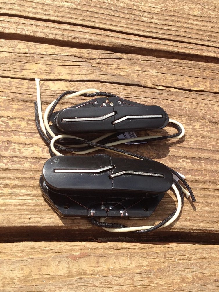 Lindy Fralin Blues Tele Split Blade Pickup Set - Black Covers Medium Radius